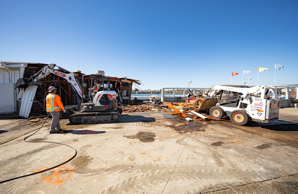 Dolphin Restaurant demolition begins as part of Santa Cruz Wharf ...