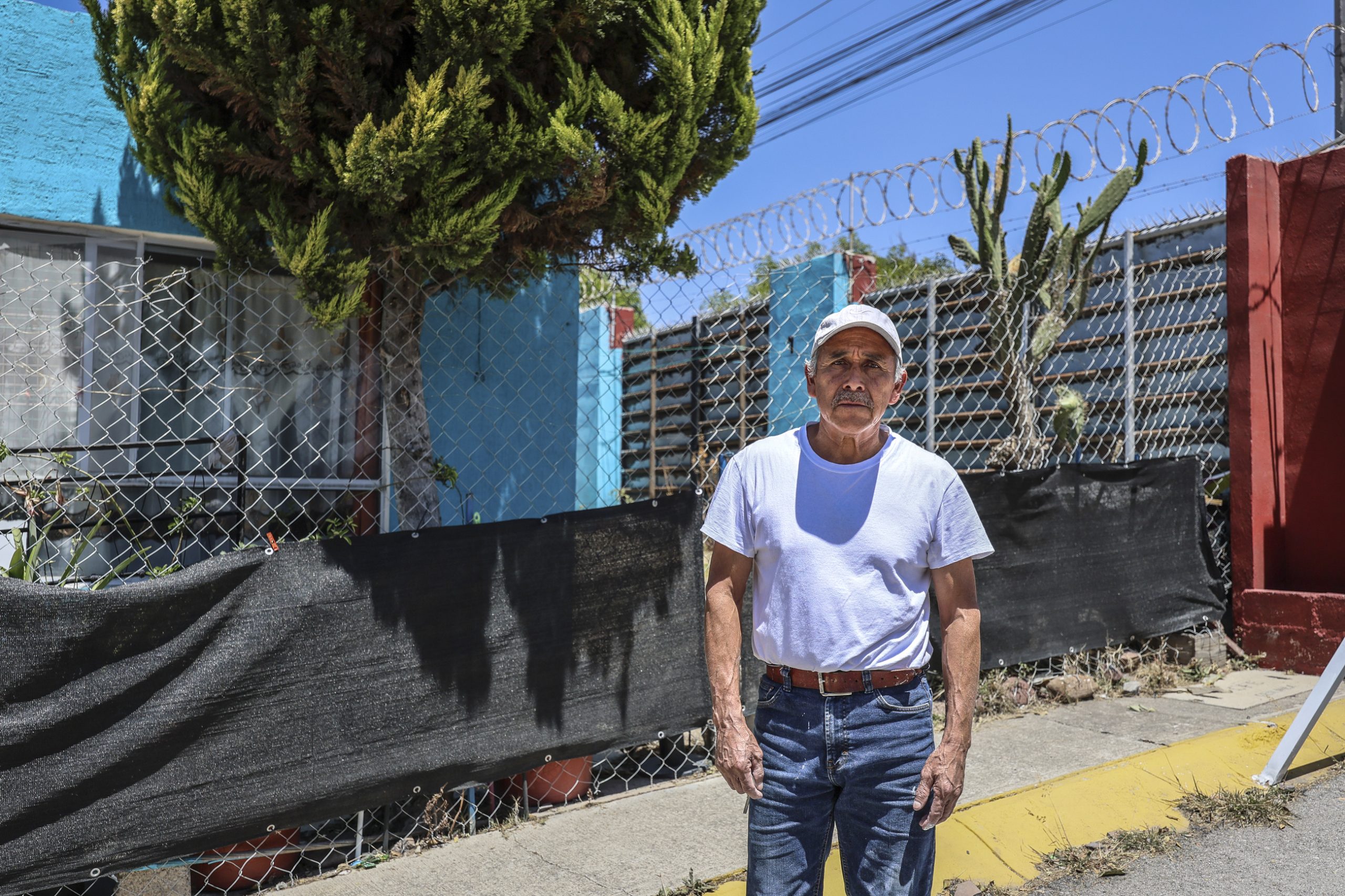 Después de 22 años en Santa Cruz, trabajador de construcción deportado ...