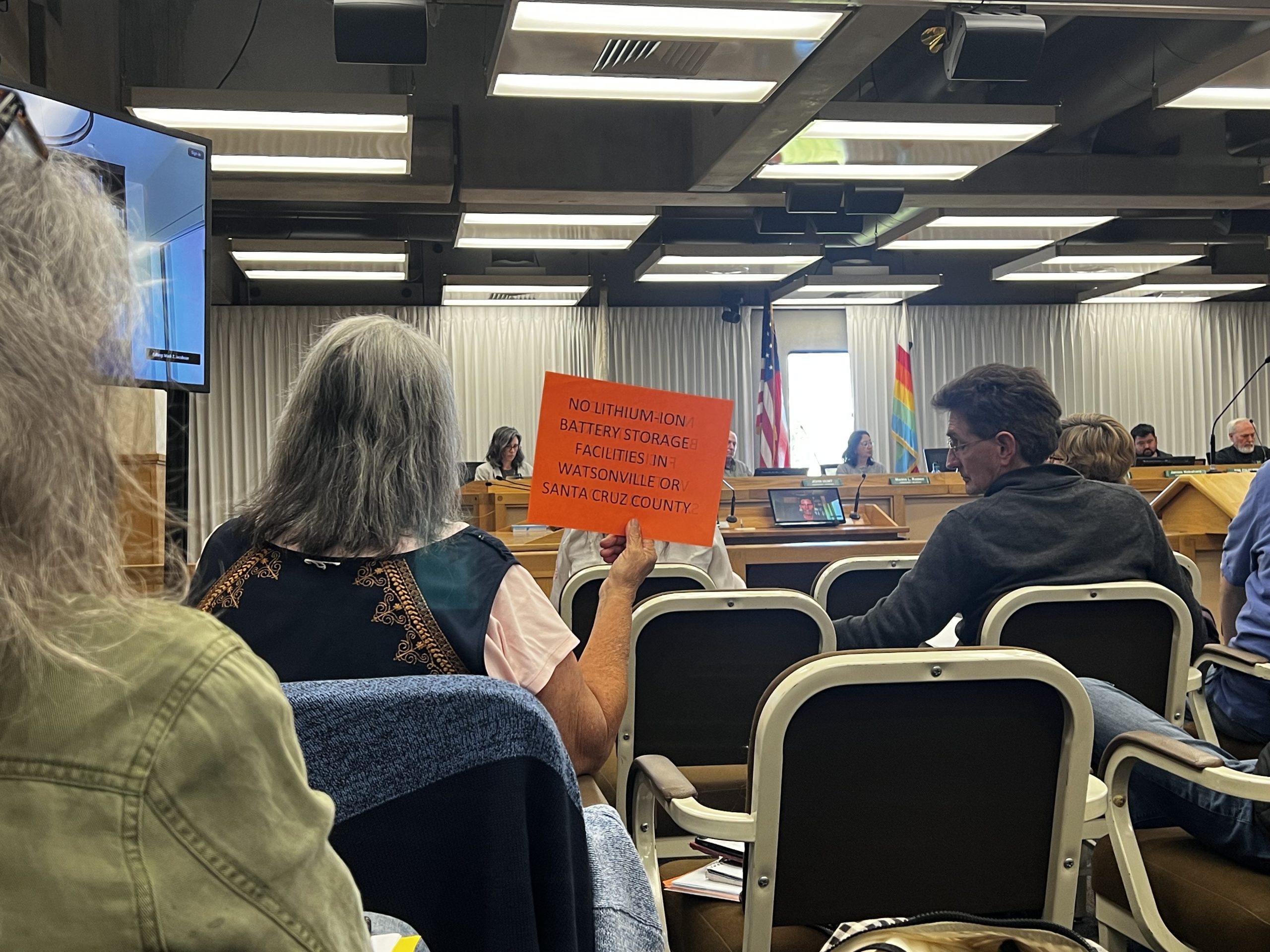 Morning Lookout: Battery technology under microscope, UCSC 'peeping tom ...